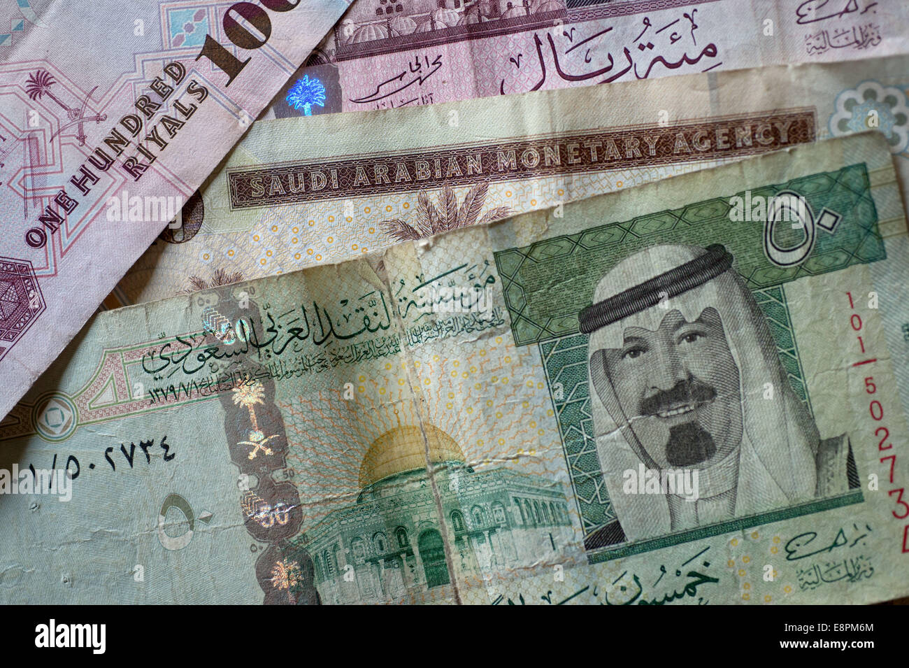 Banknotes from Saudi-Arabia lie on a table in Jeddah (Saudi-Arabia), 13 ...