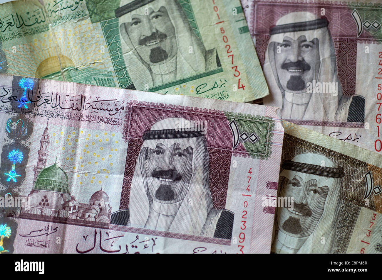 Banknotes from Saudi-Arabia lie on a table in Jeddah (Saudi-Arabia), 13 ...