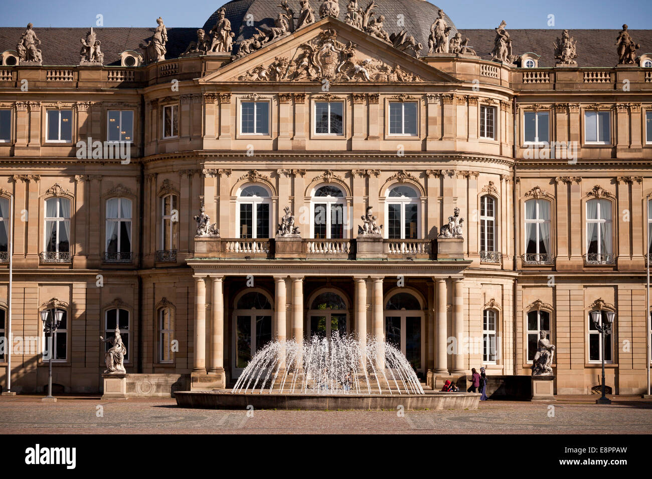 New palace hi-res stock photography and images - Alamy