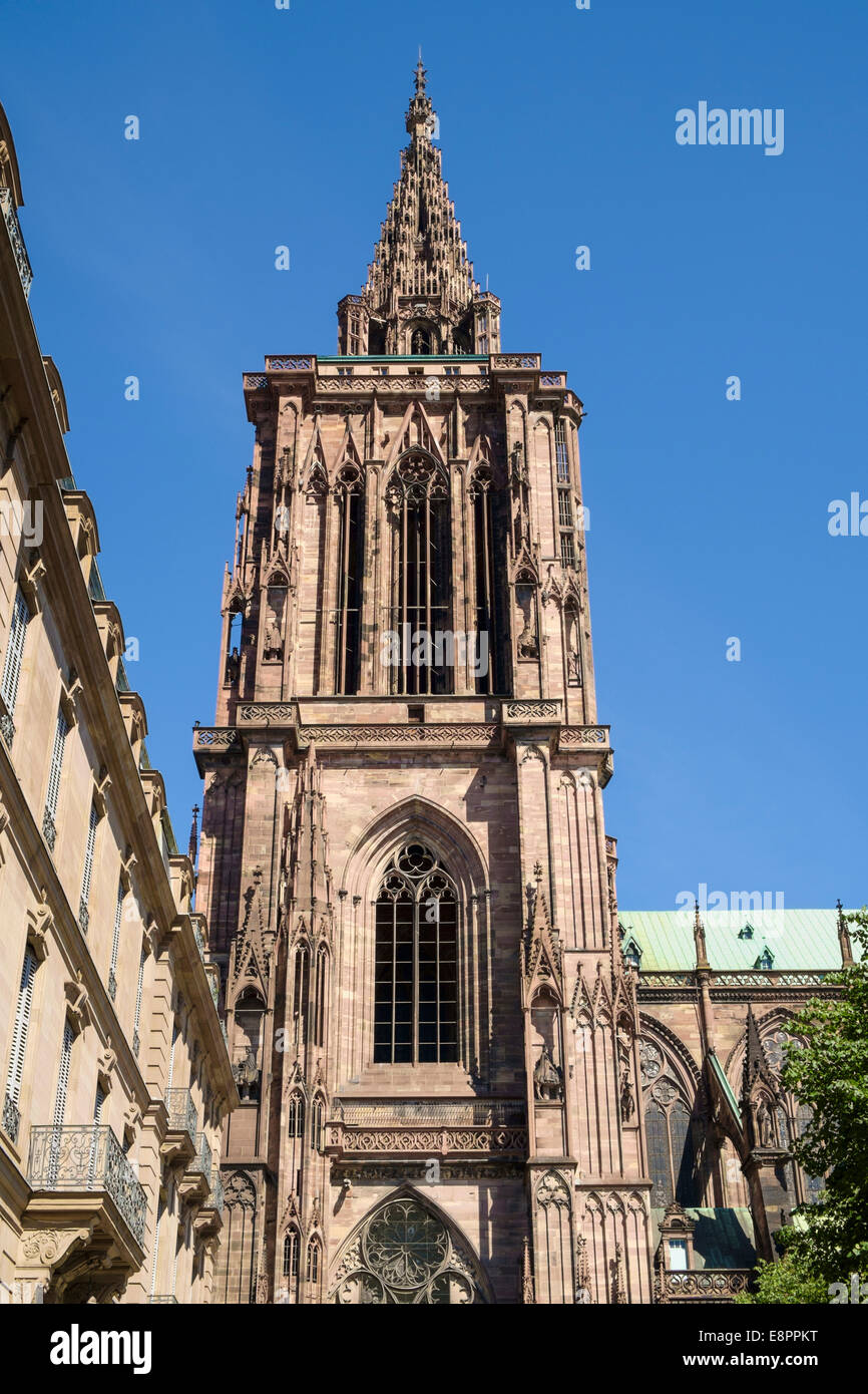 Tower of strasbourg cathedral hi-res stock photography and images - Alamy