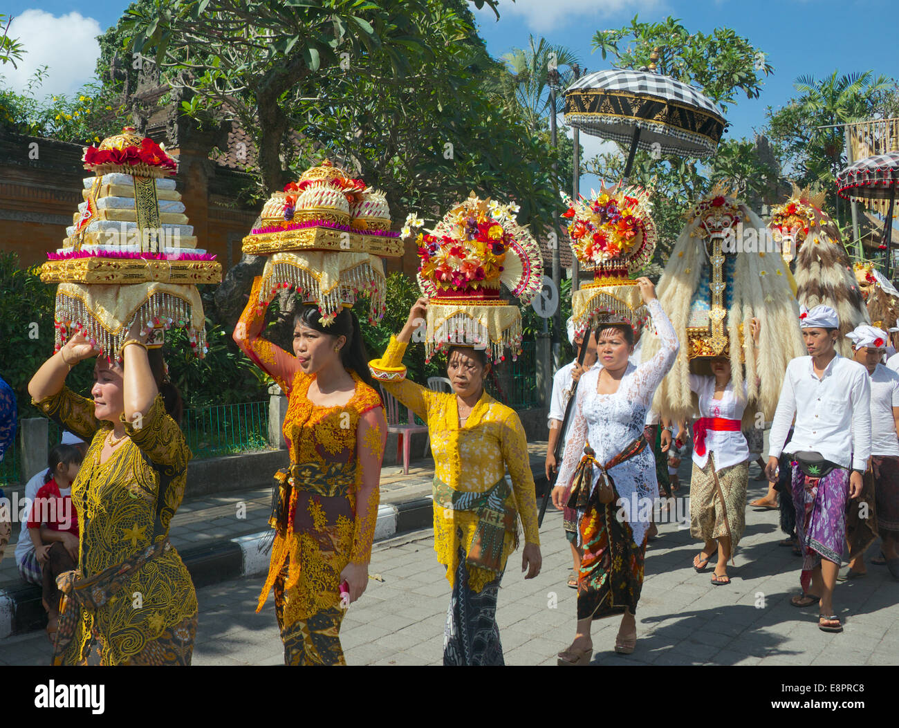 Women in procession Ubud Bali Indonesia Stock Photo - Alamy