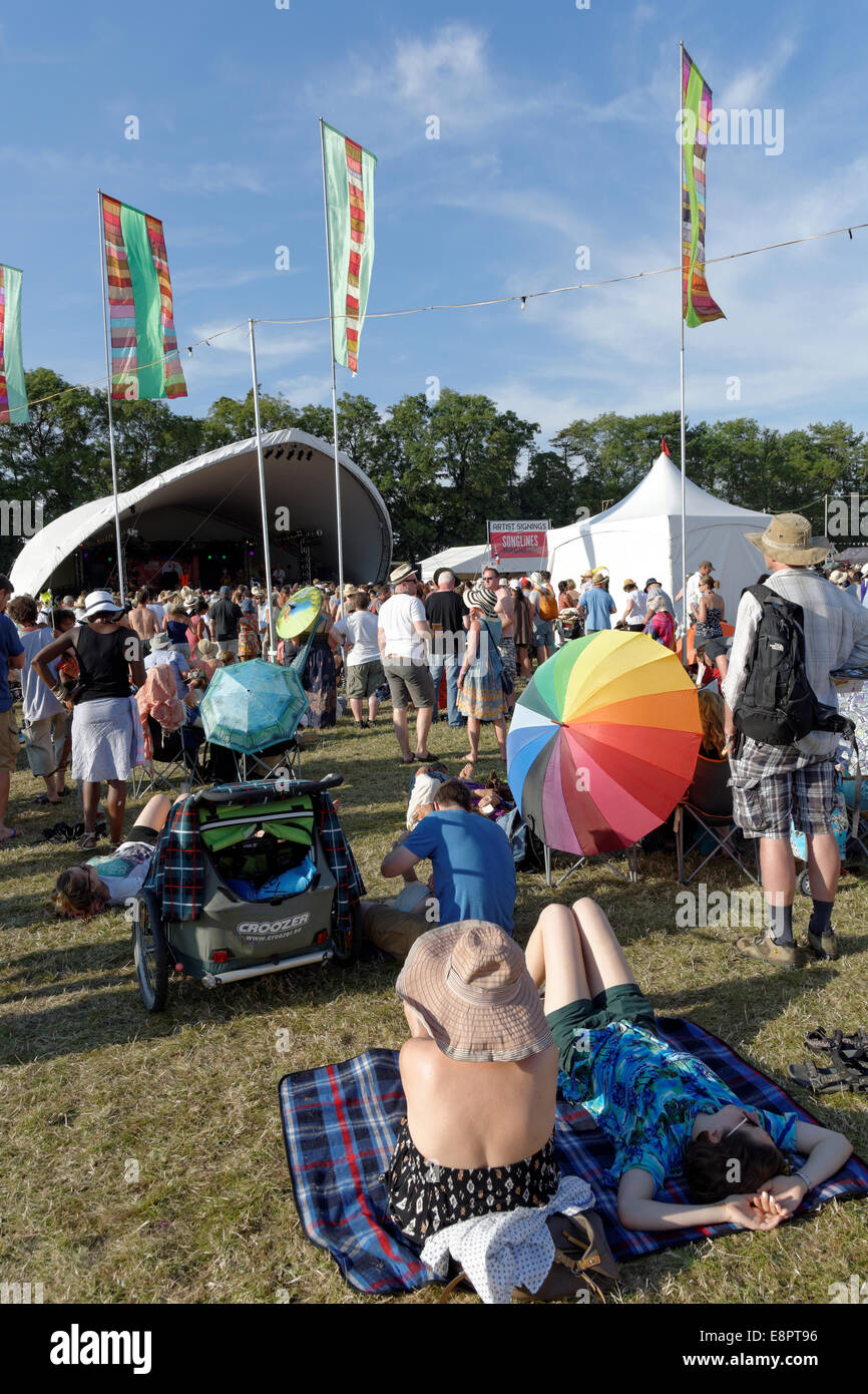 Womad festival stage hi-res stock photography and images - Alamy