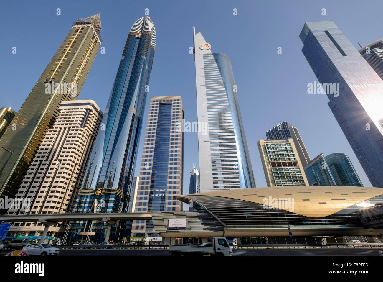 Skyline dubai uae hi-res stock photography and images - Alamy