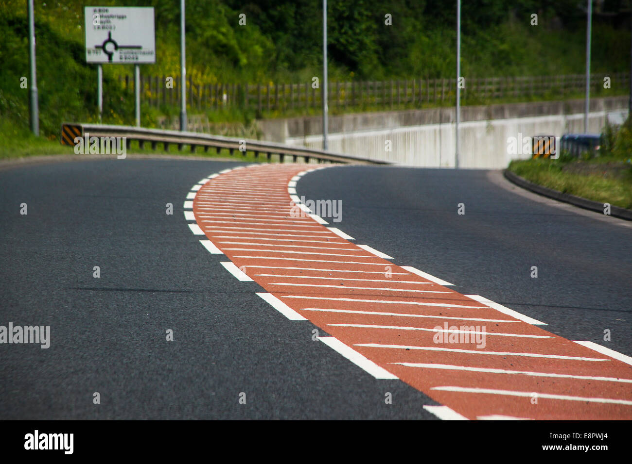 Red hatched area in middle of carriageway Stock Photo - Alamy