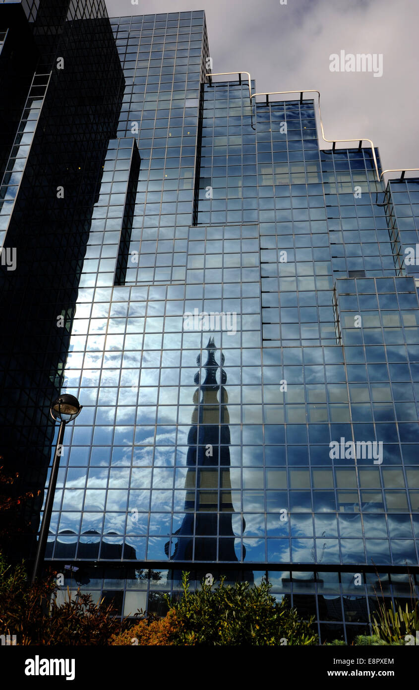 Shard reflection on glass building hi-res stock photography and images ...