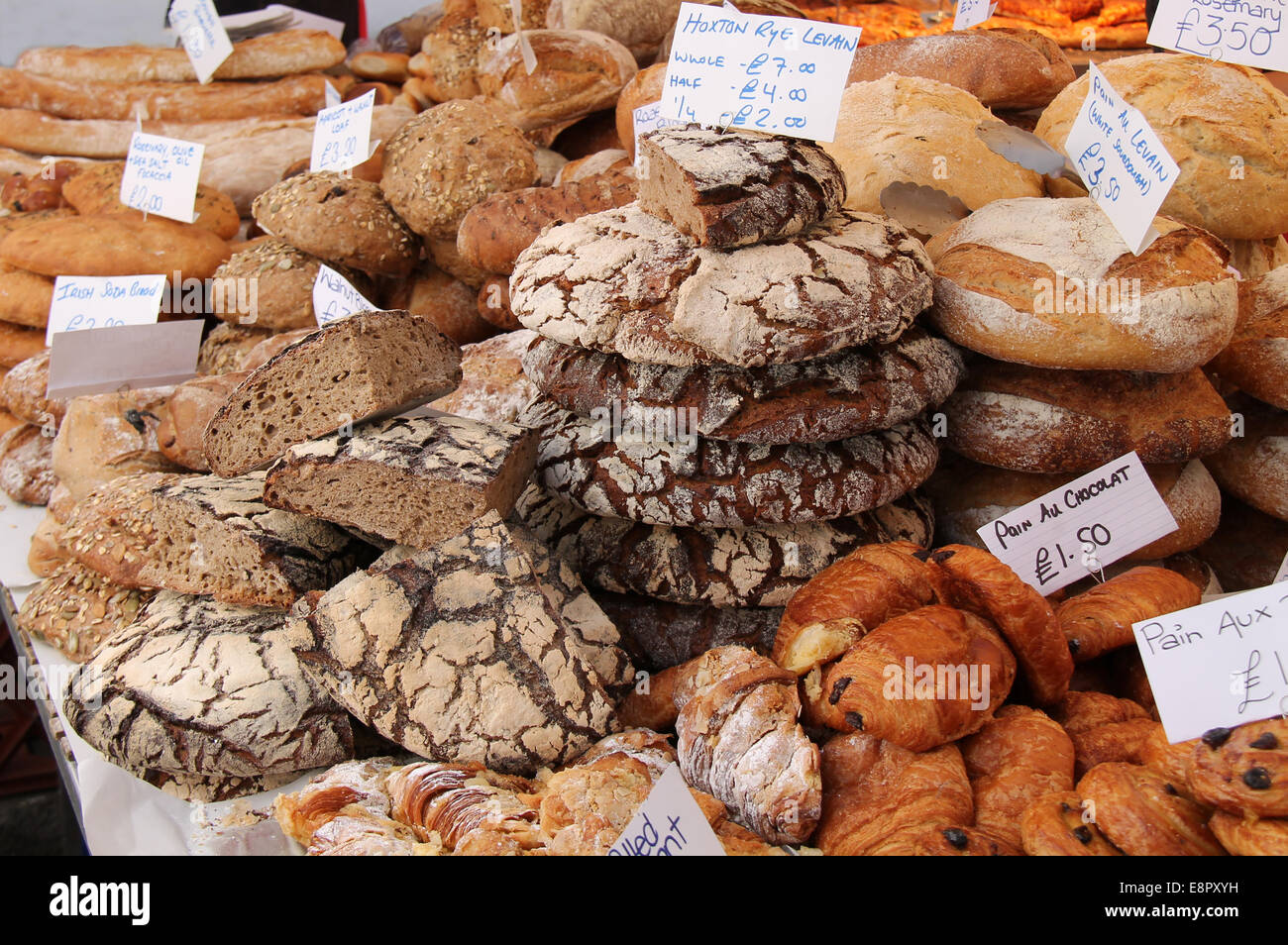 Cook bake baking display hi-res stock photography and images - Alamy