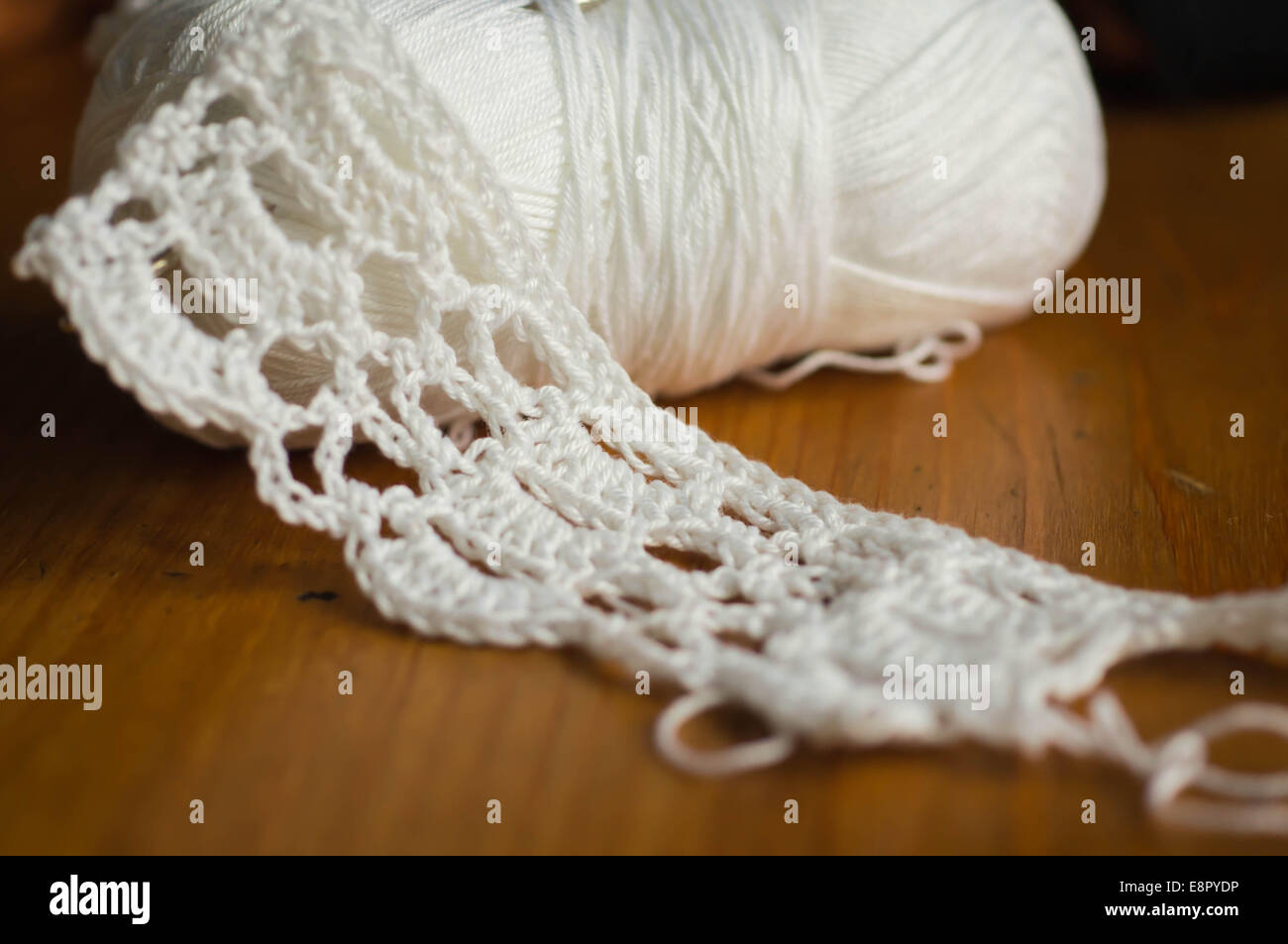 White crochet pattern Stock Photo - Alamy