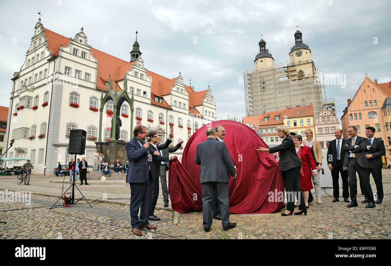 Lutherstadt Wittenberg, Germany. 13th Oct, 2014. Members of the ...