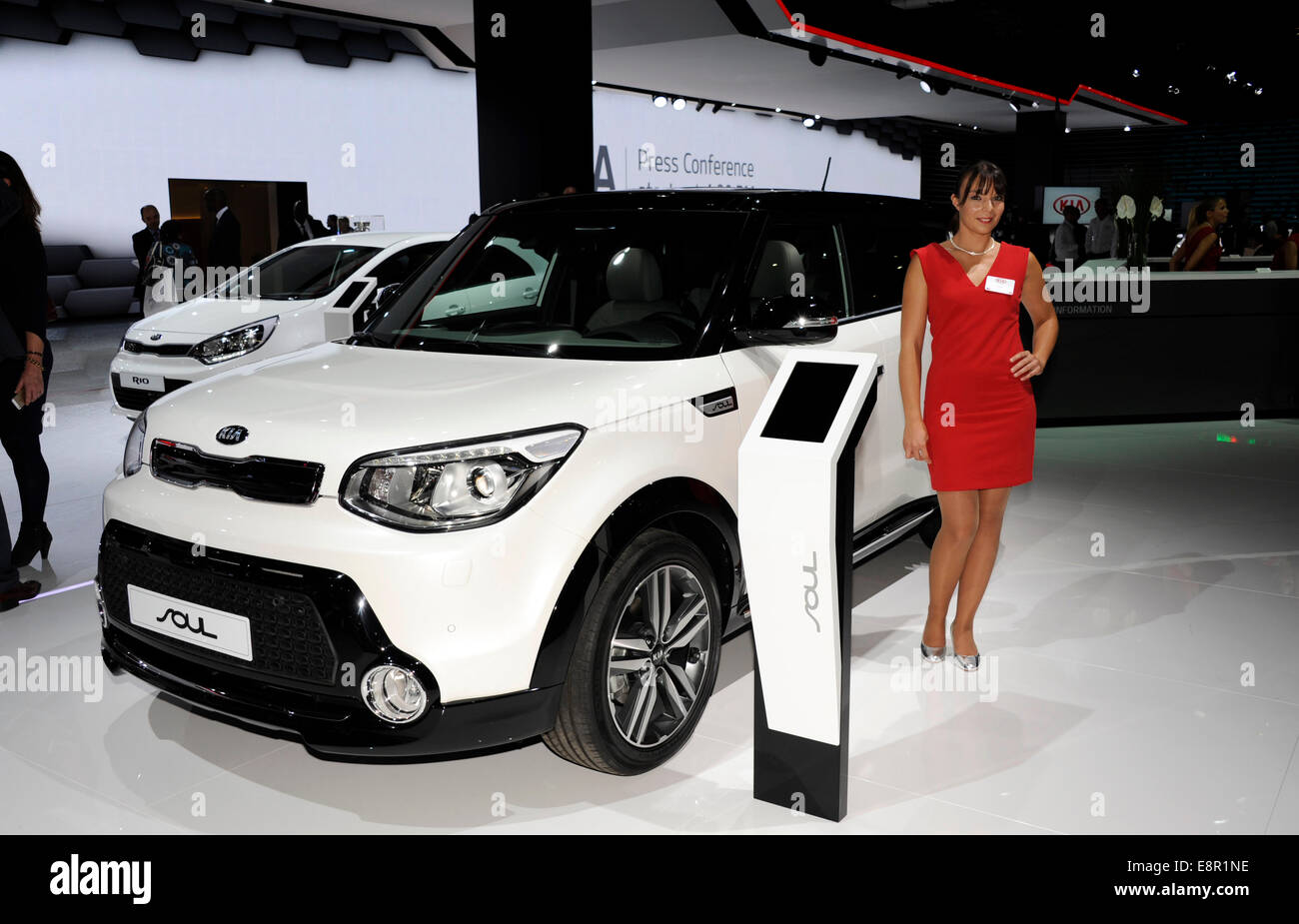 Kia show girl hi-res stock photography and images - Alamy