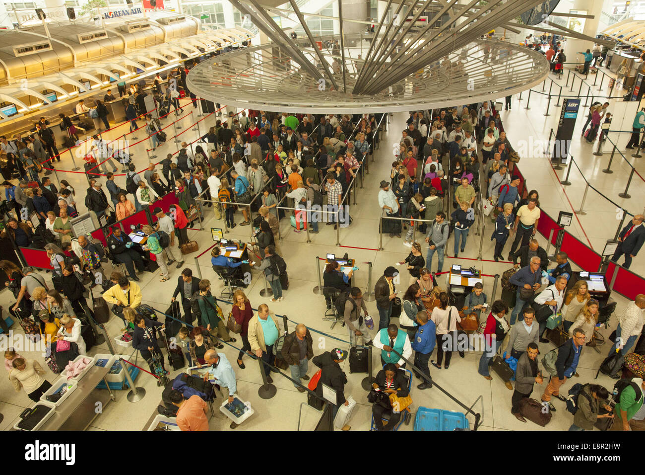 Airport counters High Resolution Stock Photography and Images - Alamy