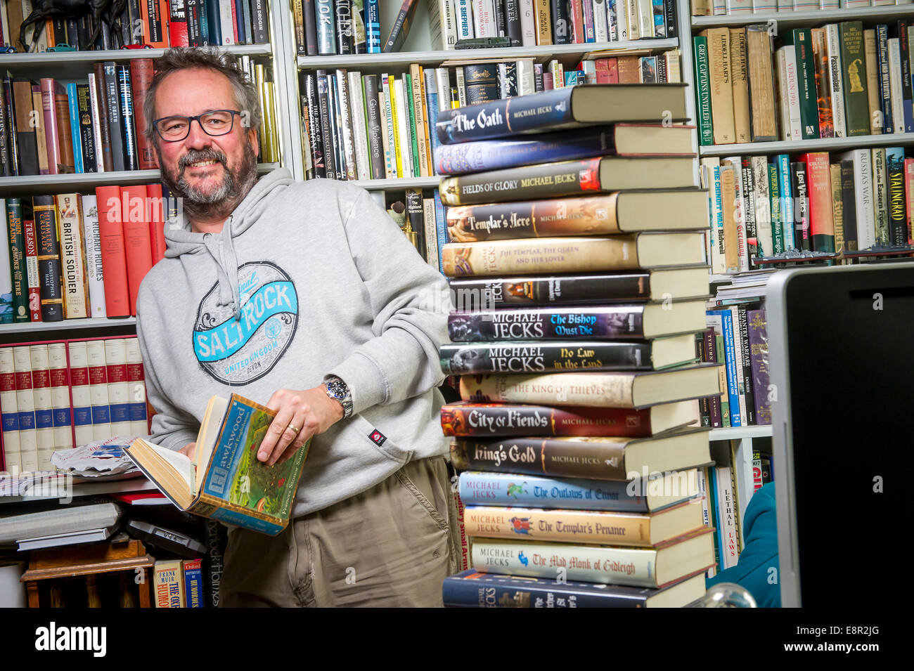 Medieval books hi-res stock photography and images - Alamy