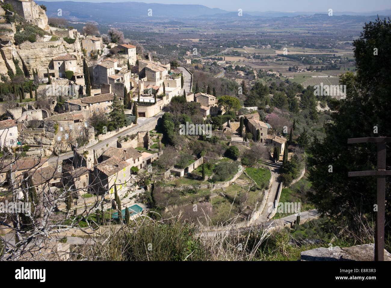 Gordes france hi-res stock photography and images - Alamy