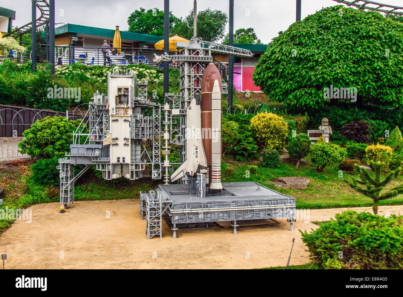 Model of the NASA space shuttle at Legoland Windsor Stock Photo - Alamy