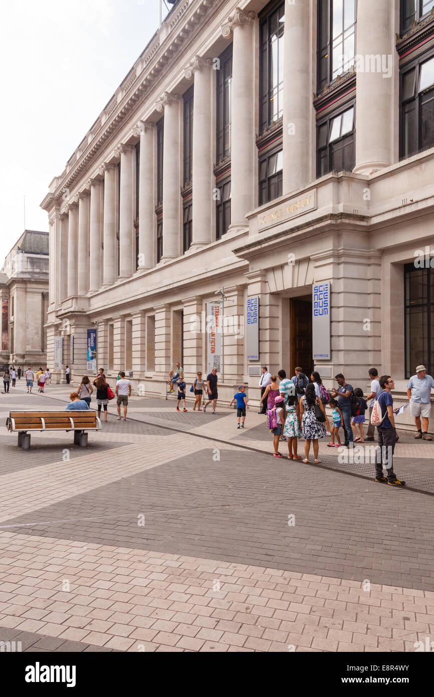 Science museum entrance exhibition road hi-res stock photography and ...