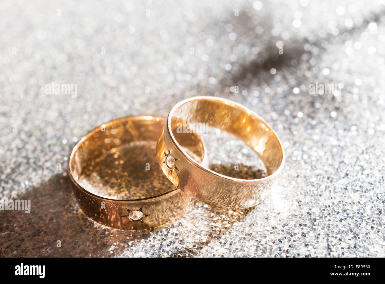 Golden marriage ring hi-res stock photography and images - Alamy