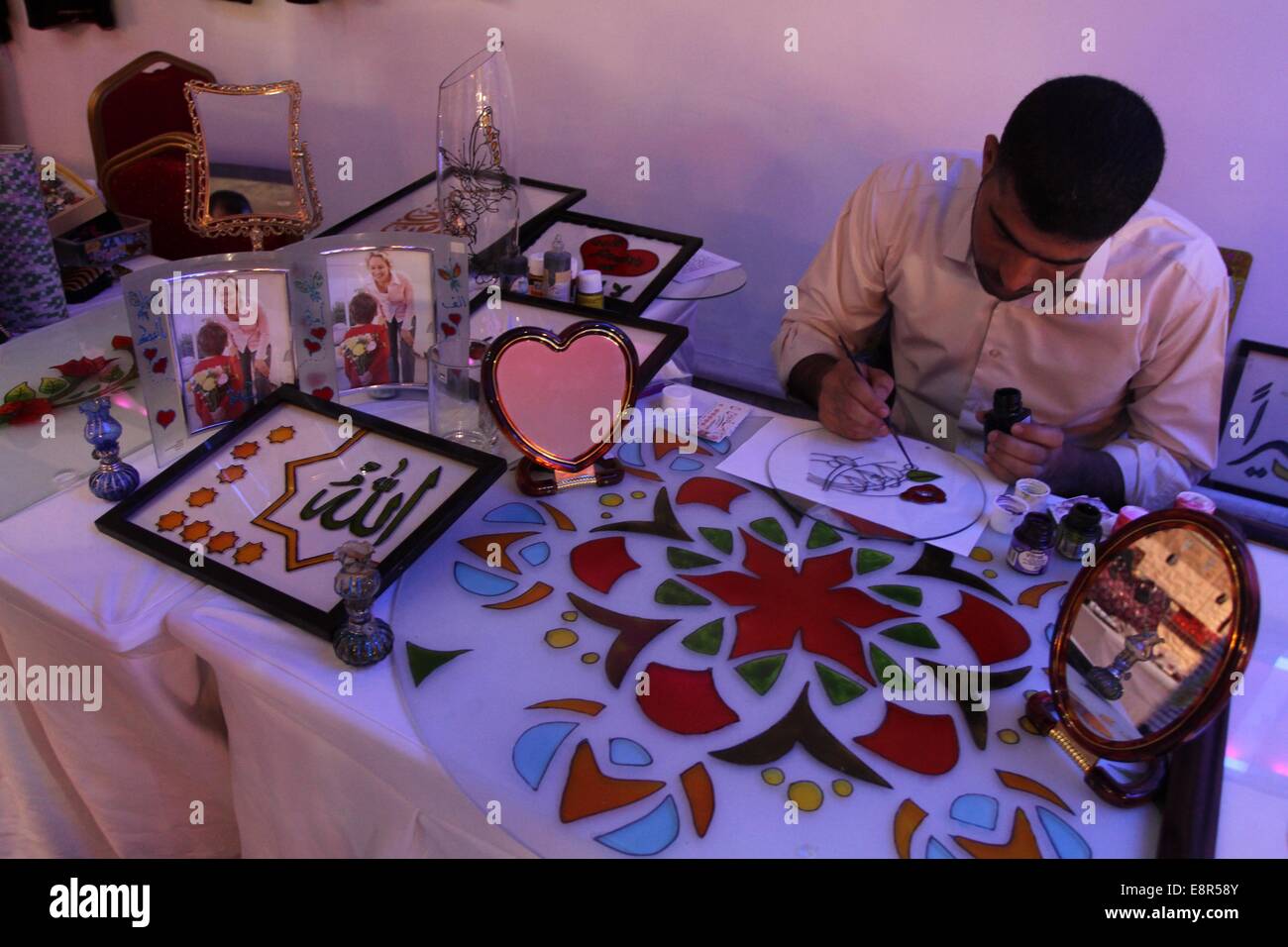 Gaza City, Gaza Strip, Palestinian Territory. 13th Oct, 2014. A ...