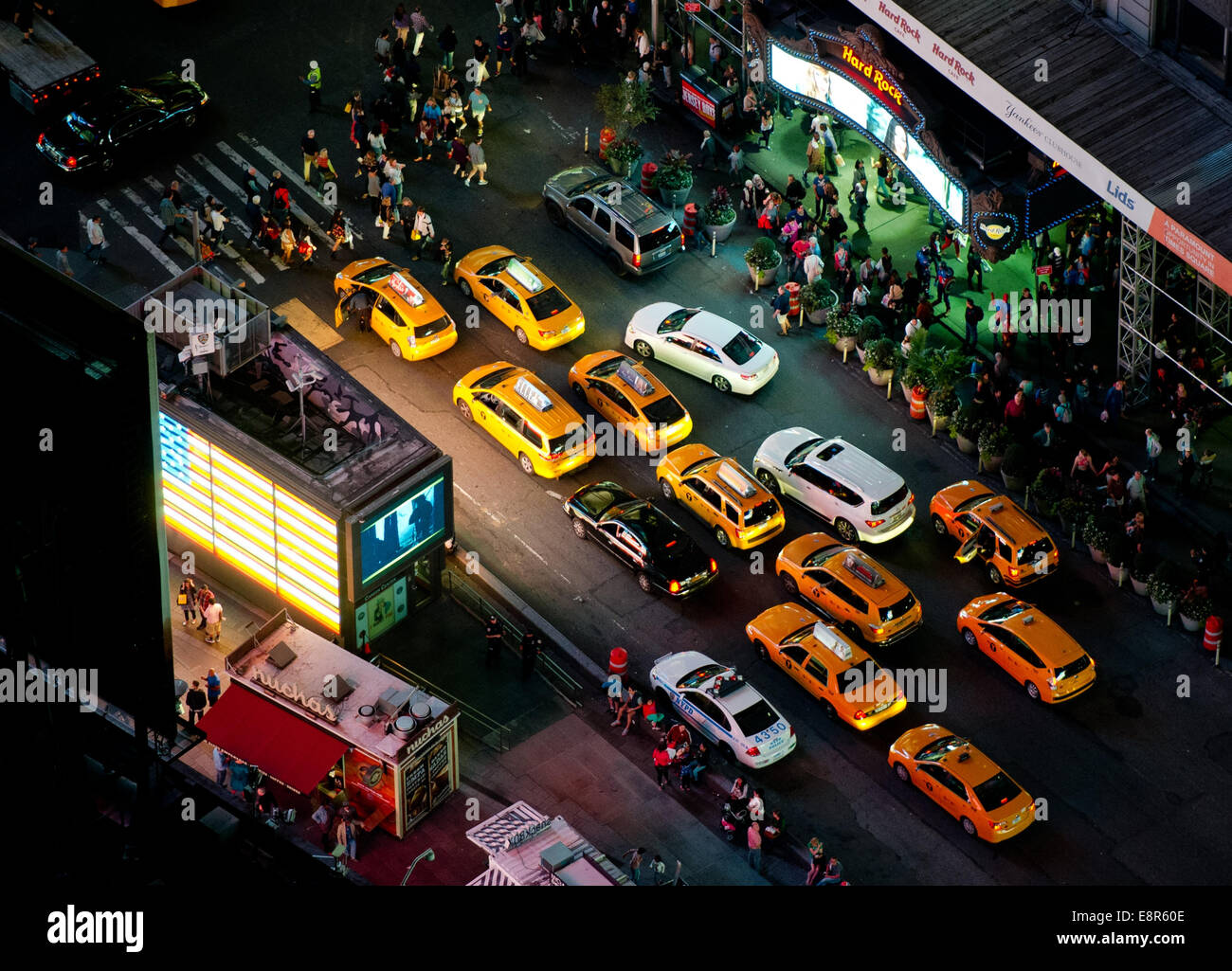 New York, USA. 26th Sep, 2014. Taxis and cars drive across Times Square ...