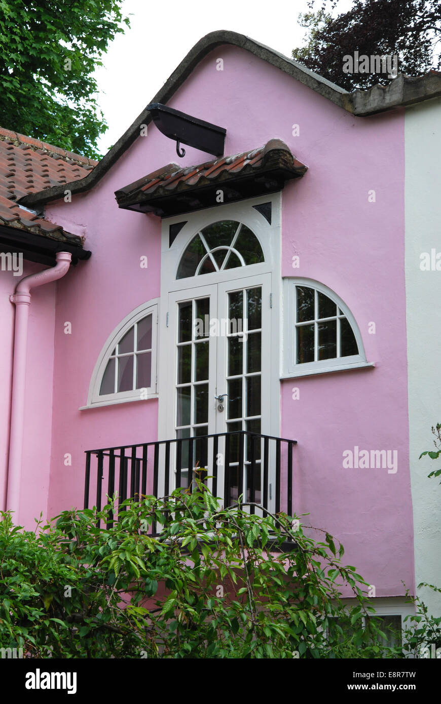 pink house in Hampstead, London United Kingdom Stock Photo - Alamy