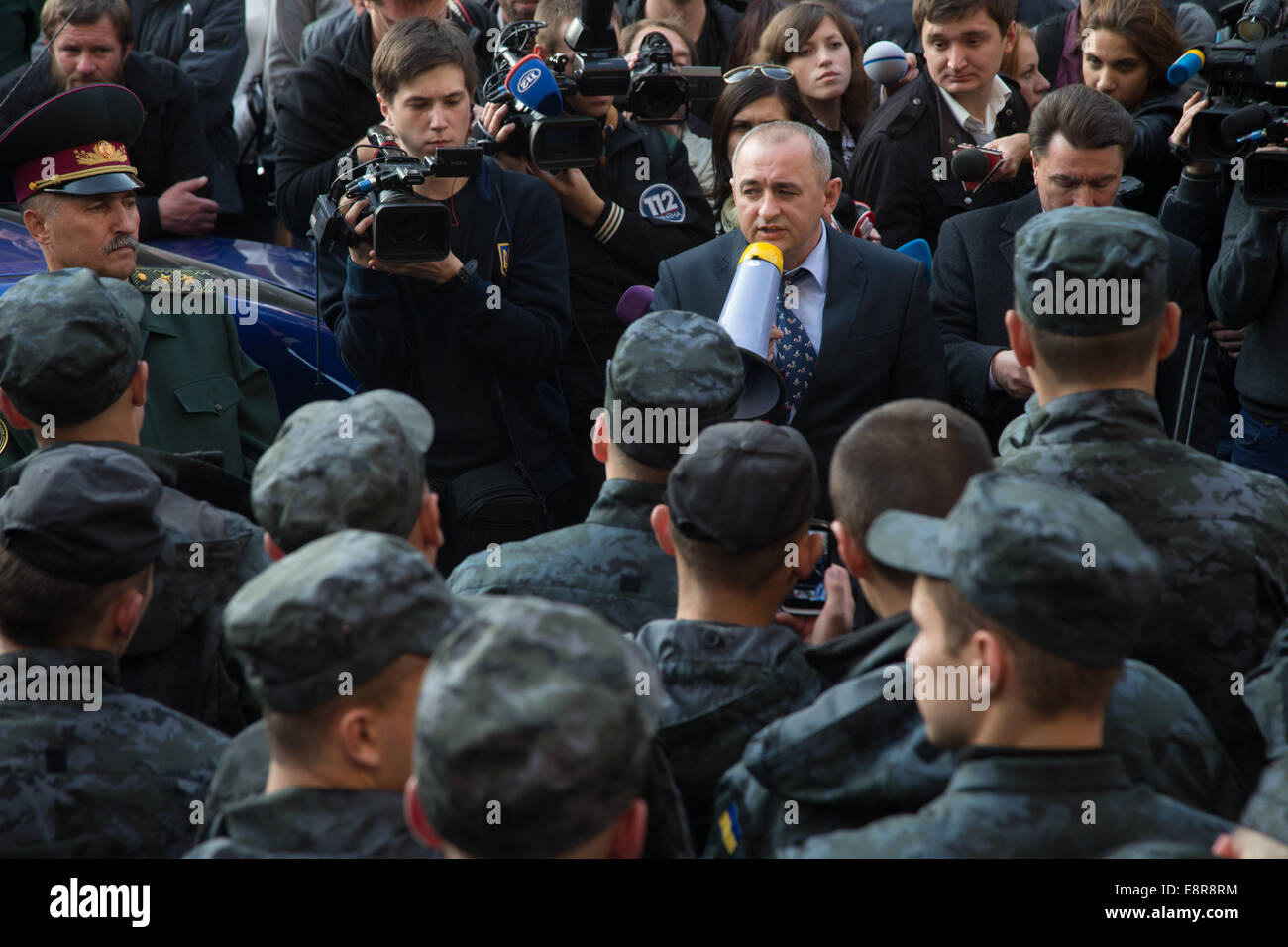 Kiev, Ukraine. 13th Oct, 2014. Around 200 soldiers of the Ukrainian ...