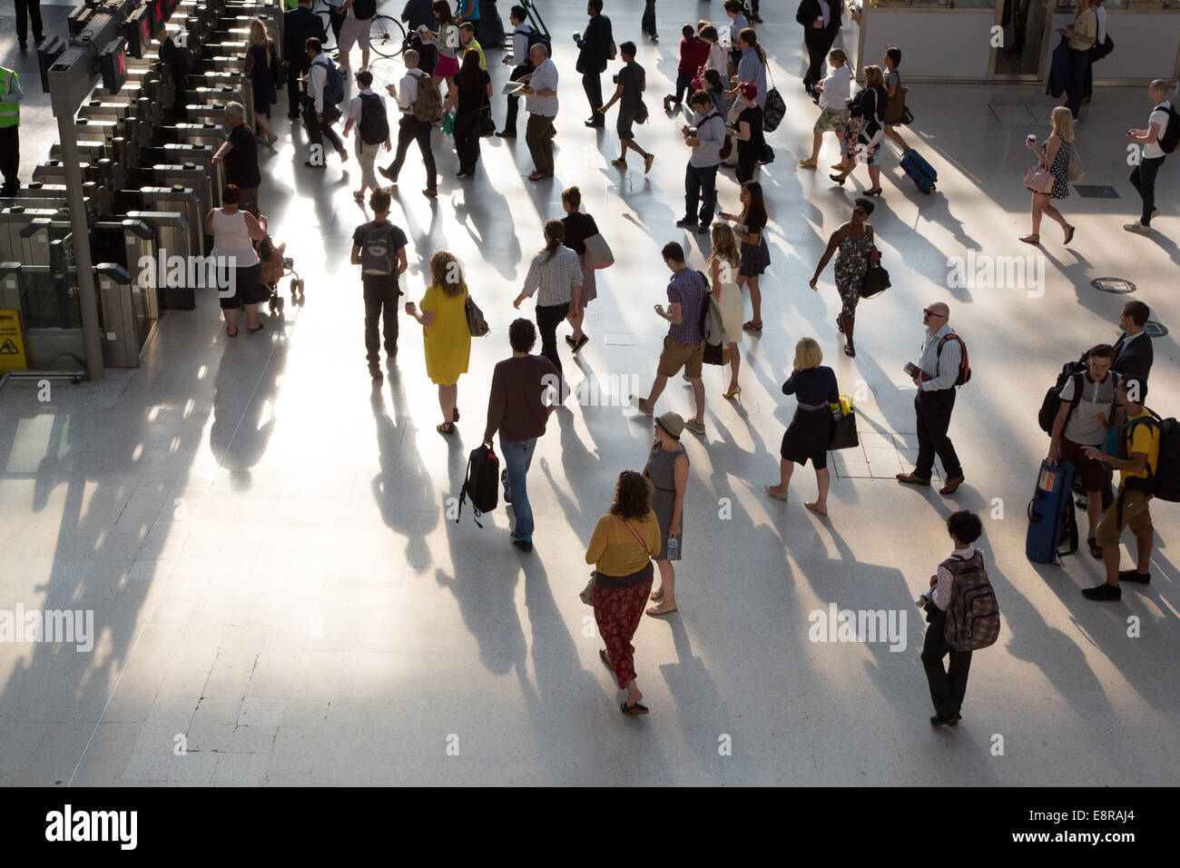 Boarding gates hi-res stock photography and images - Alamy