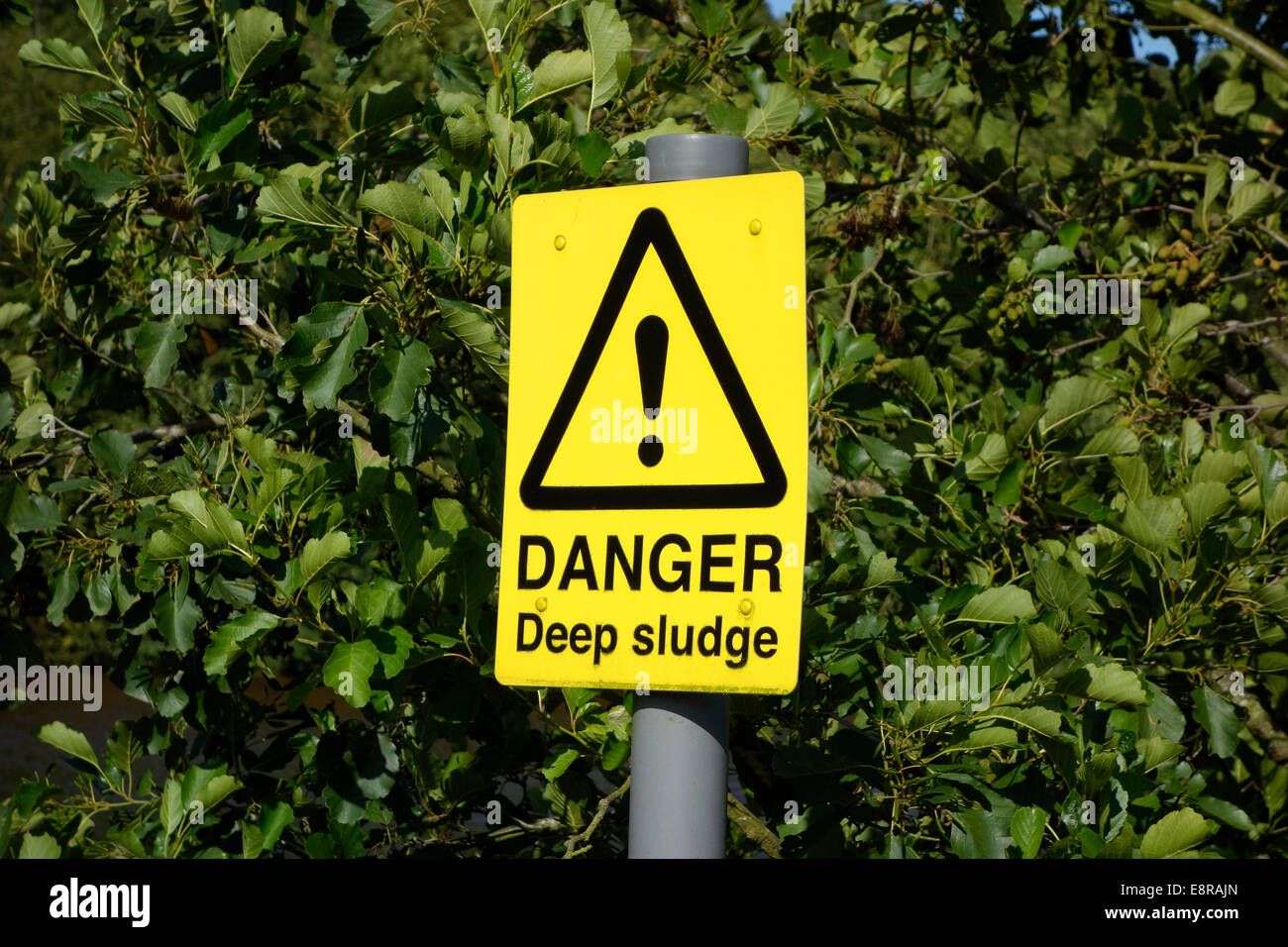 Sludge warning sign hi-res stock photography and images - Alamy