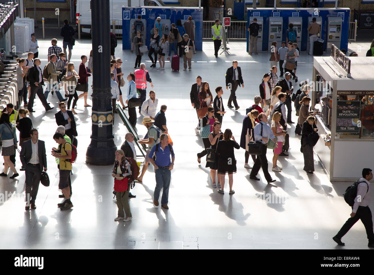 Train station concourse hi-res stock photography and images - Alamy