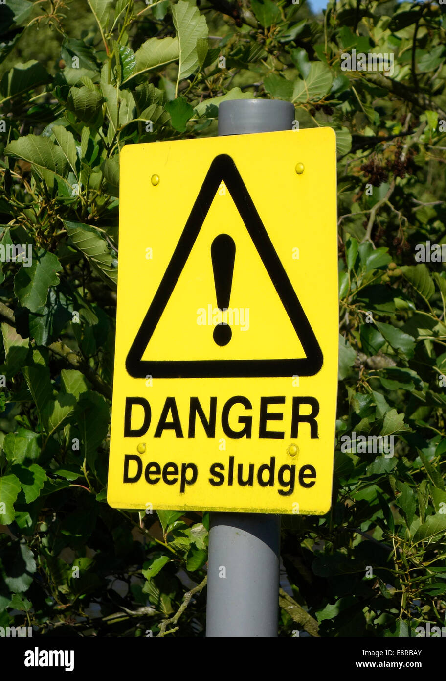 Sludge warning sign hi-res stock photography and images - Alamy