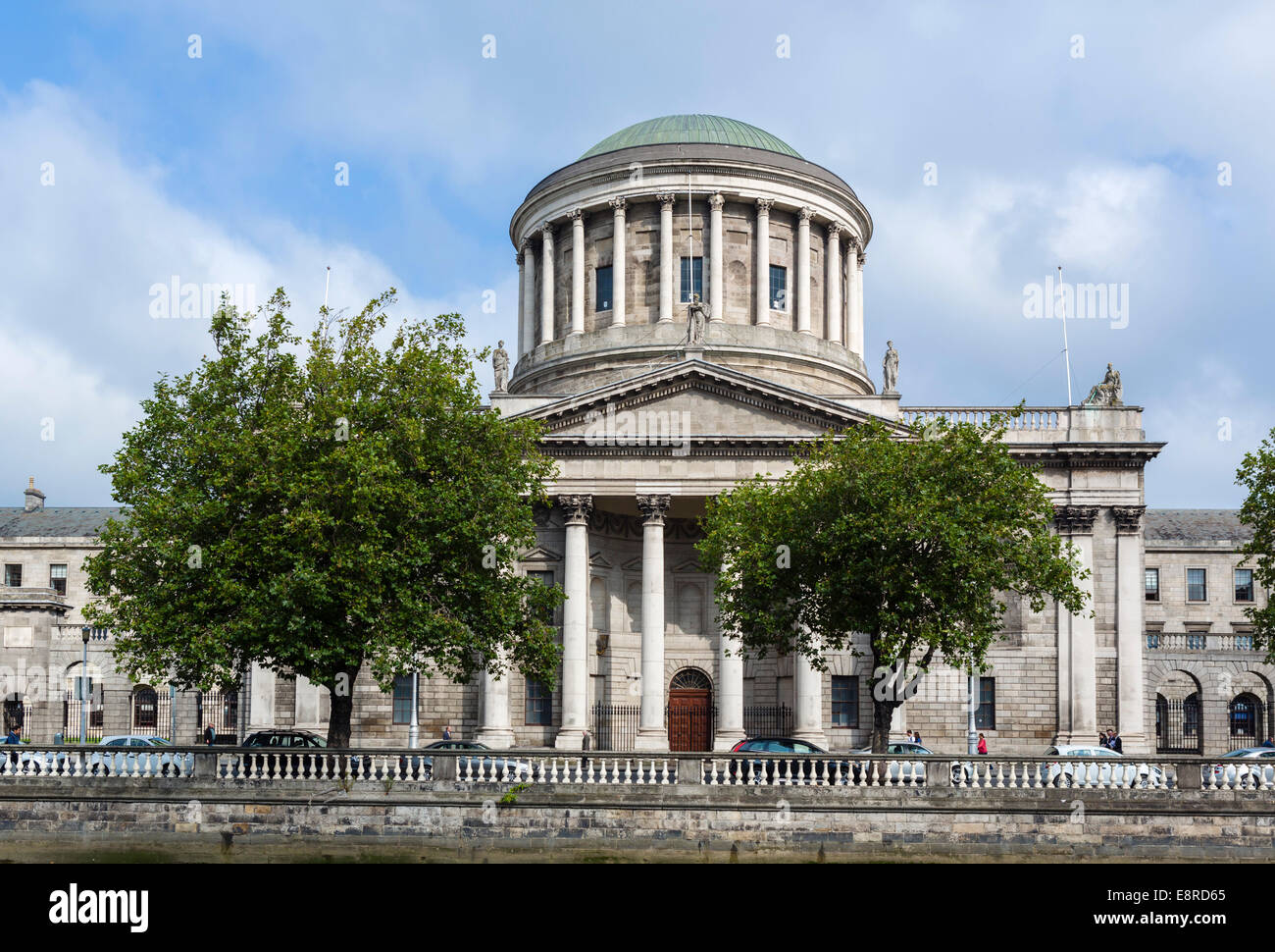 Four courts dublin ireland hi-res stock photography and images - Alamy
