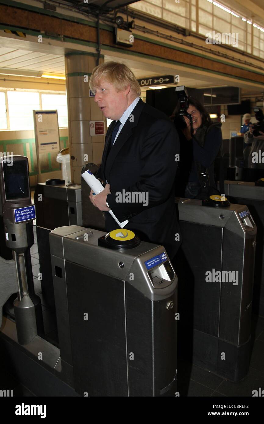 Boris Johnson leaving his promotion of traceable fluids in Harrow to ...