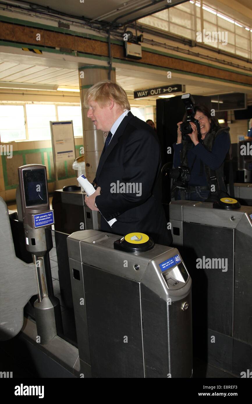 Boris Johnson leaving his promotion of traceable fluids in Harrow to ...