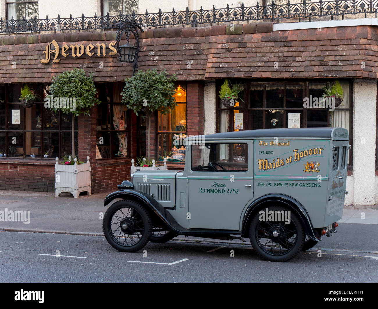 Cafe era hi-res stock photography and images - Alamy