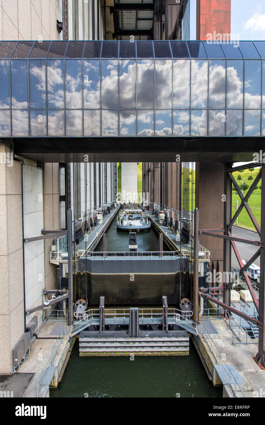 The ship lift of Strepy-Thieu, on the Canal du Centre, a UNESCO World ...