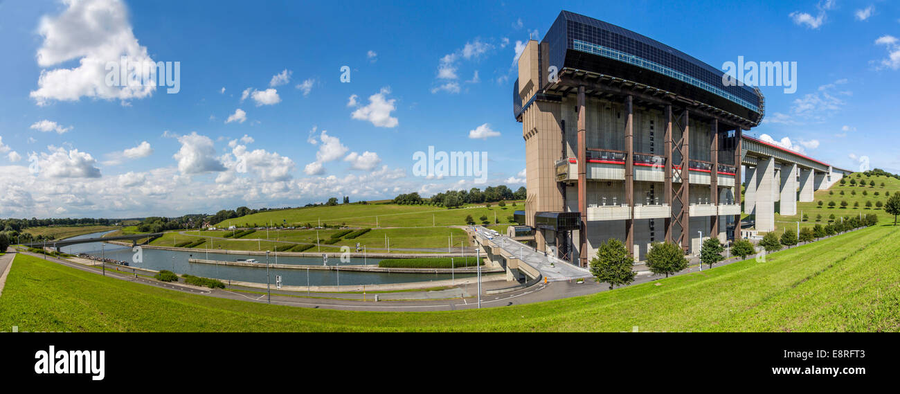 The ship lift of Strepy-Thieu, on the Canal du Centre, a UNESCO World ...