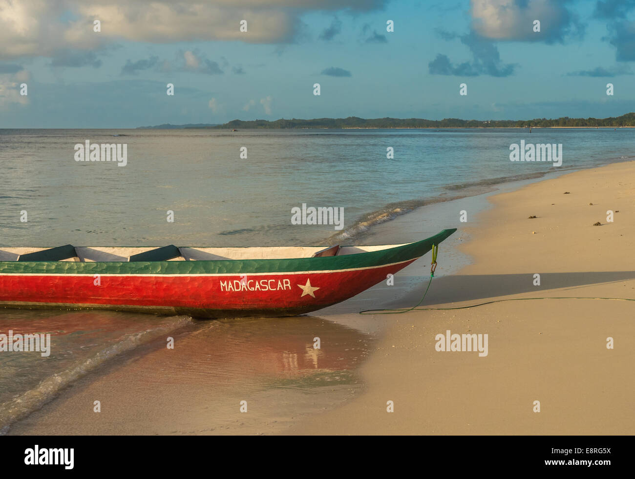 Madagascar traditional boat hi-res stock photography and images - Alamy