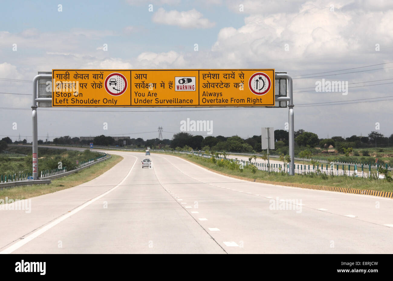 Yamuna Expressway which connects Delhi with Agra in India Stock Photo ...