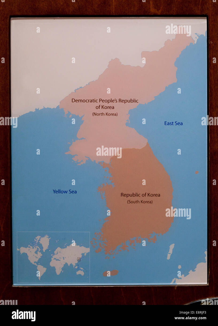 North south korea map hi-res stock photography and images - Alamy