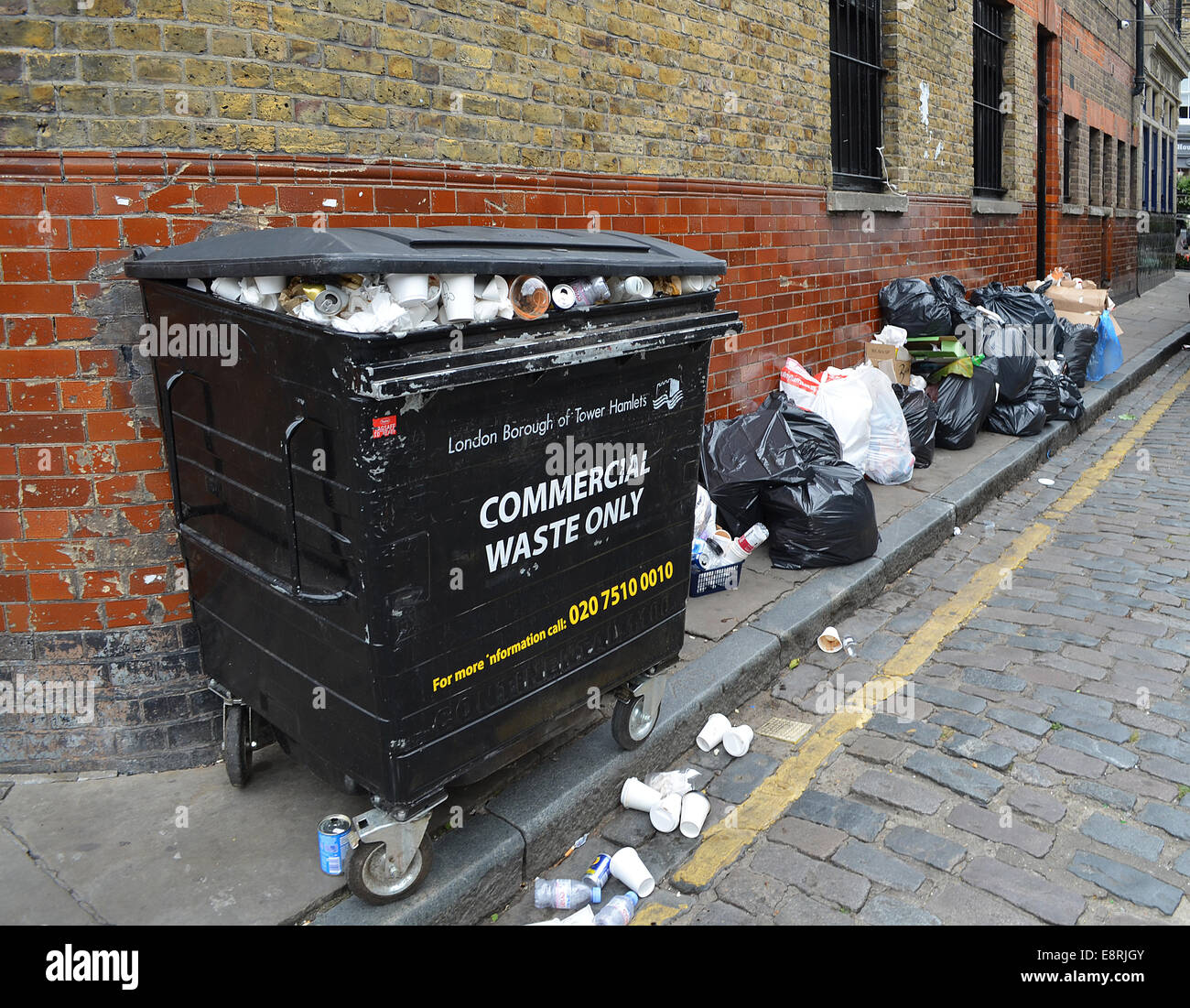 Commercial litter hi-res stock photography and images - Alamy