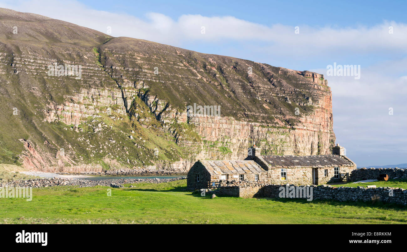 Rackwick Bay with settlement, island of Hoy, Orkney islands, Scotland ...