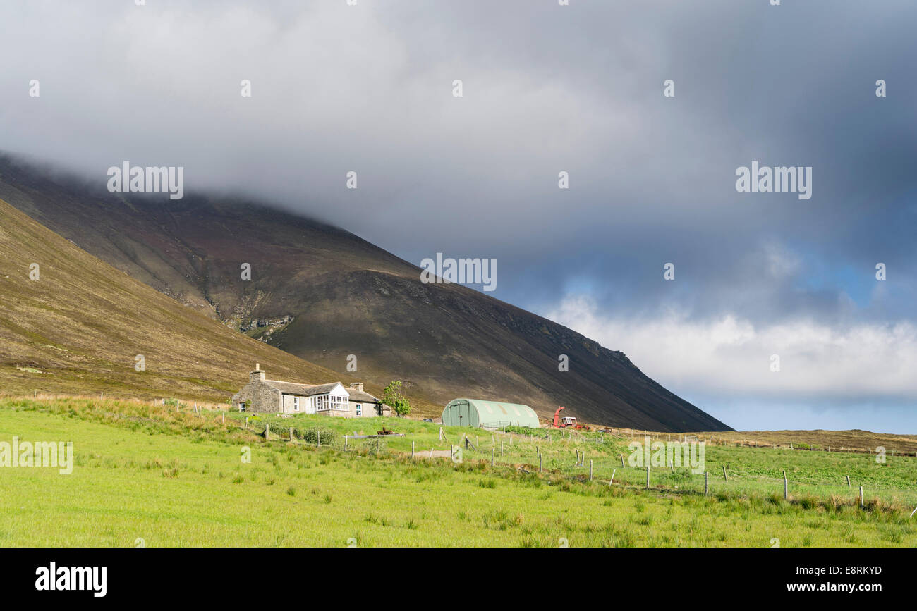 Hoy island, croft at the foot of Ward Hill, Orkney islands, Scotland ...