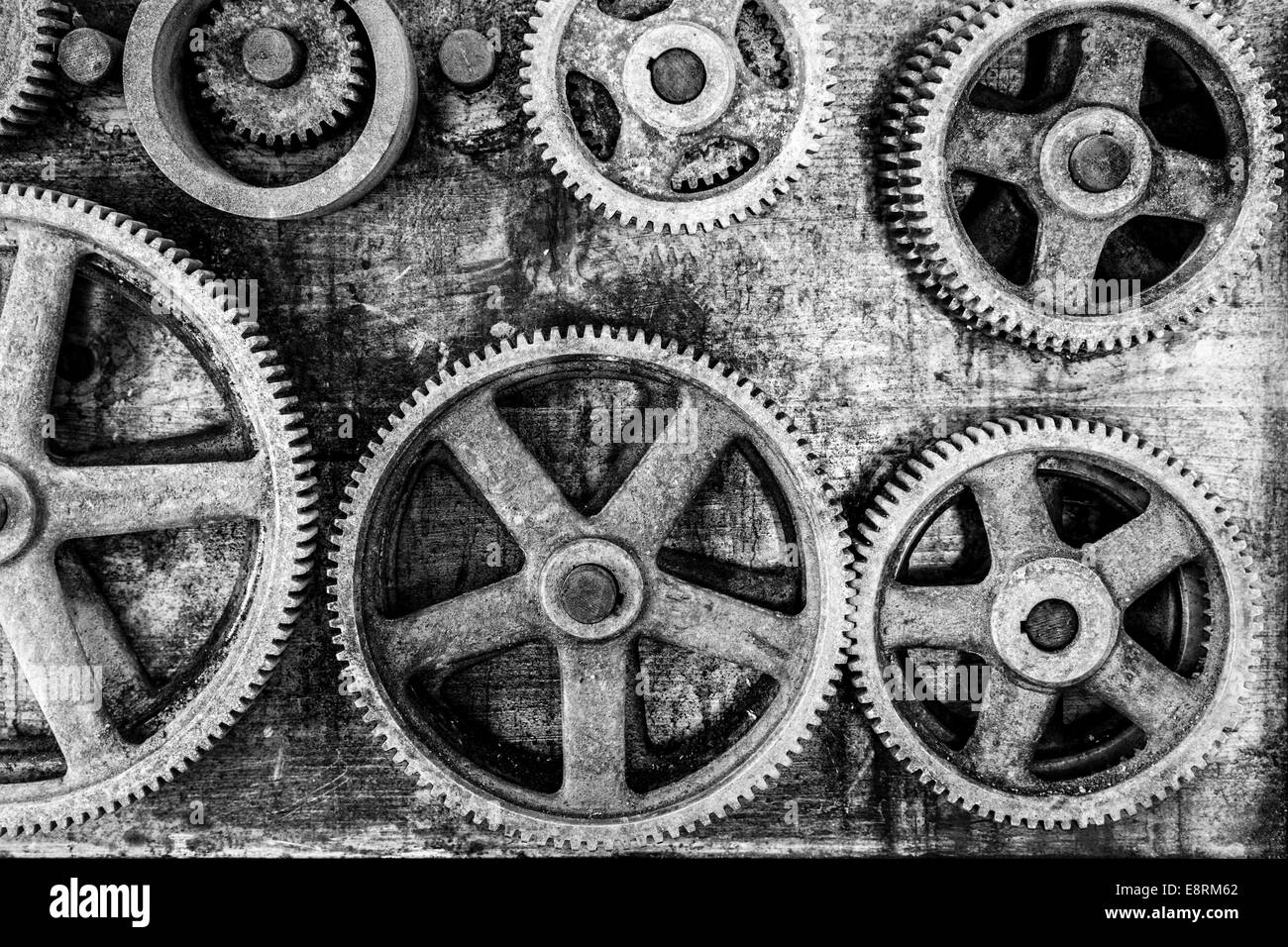 Old iron gears hi-res stock photography and images - Alamy