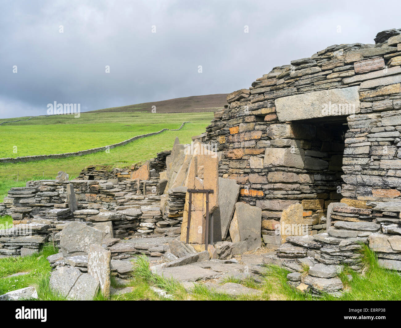 Midhowe broch orkney islands hi-res stock photography and images - Alamy