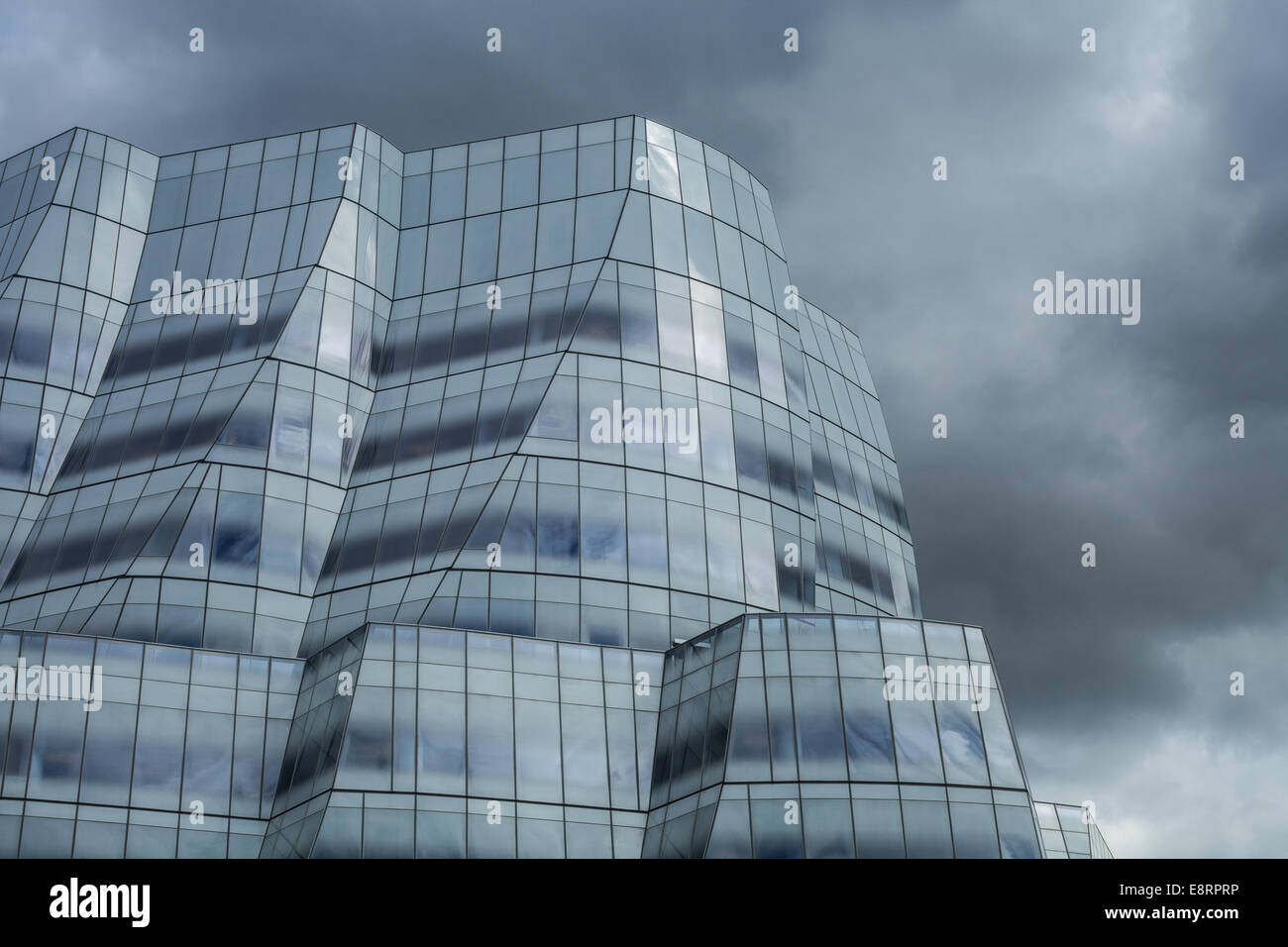Iac building ©frank gehry hi-res stock photography and images - Alamy