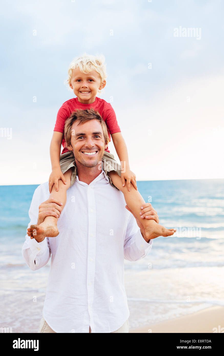 Father daughter laughing on beach hi-res stock photography and images ...