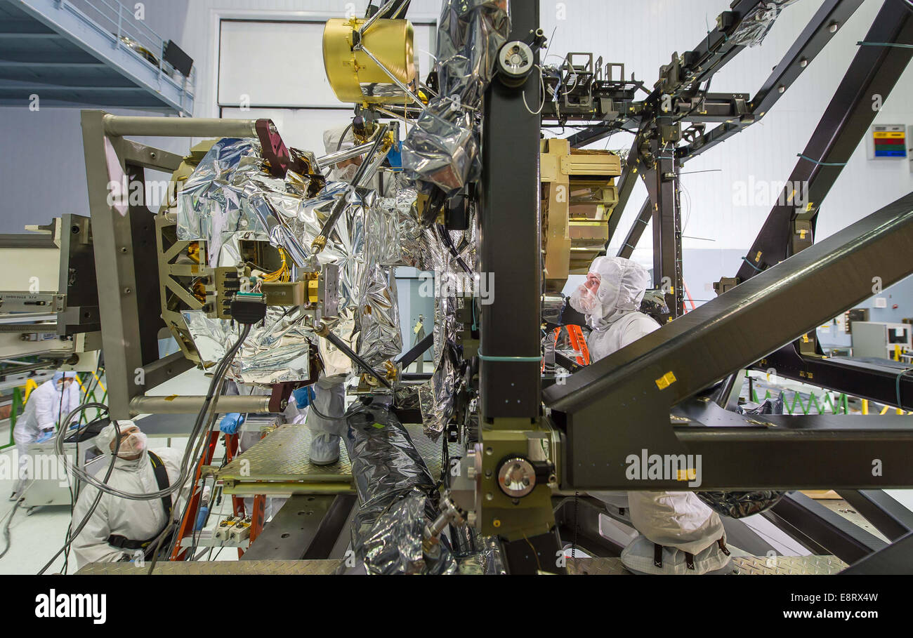 Engineers Tom Huber and Mick Wilks at NASA's Goddard Space Flight ...