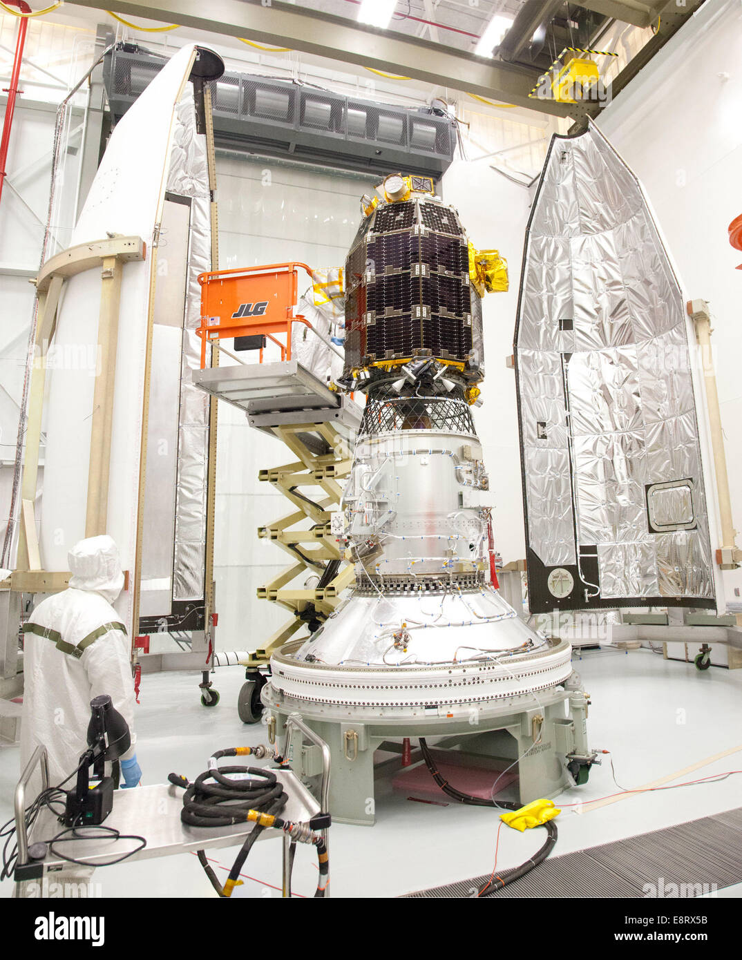 Rocket engineers hi-res stock photography and images - Alamy