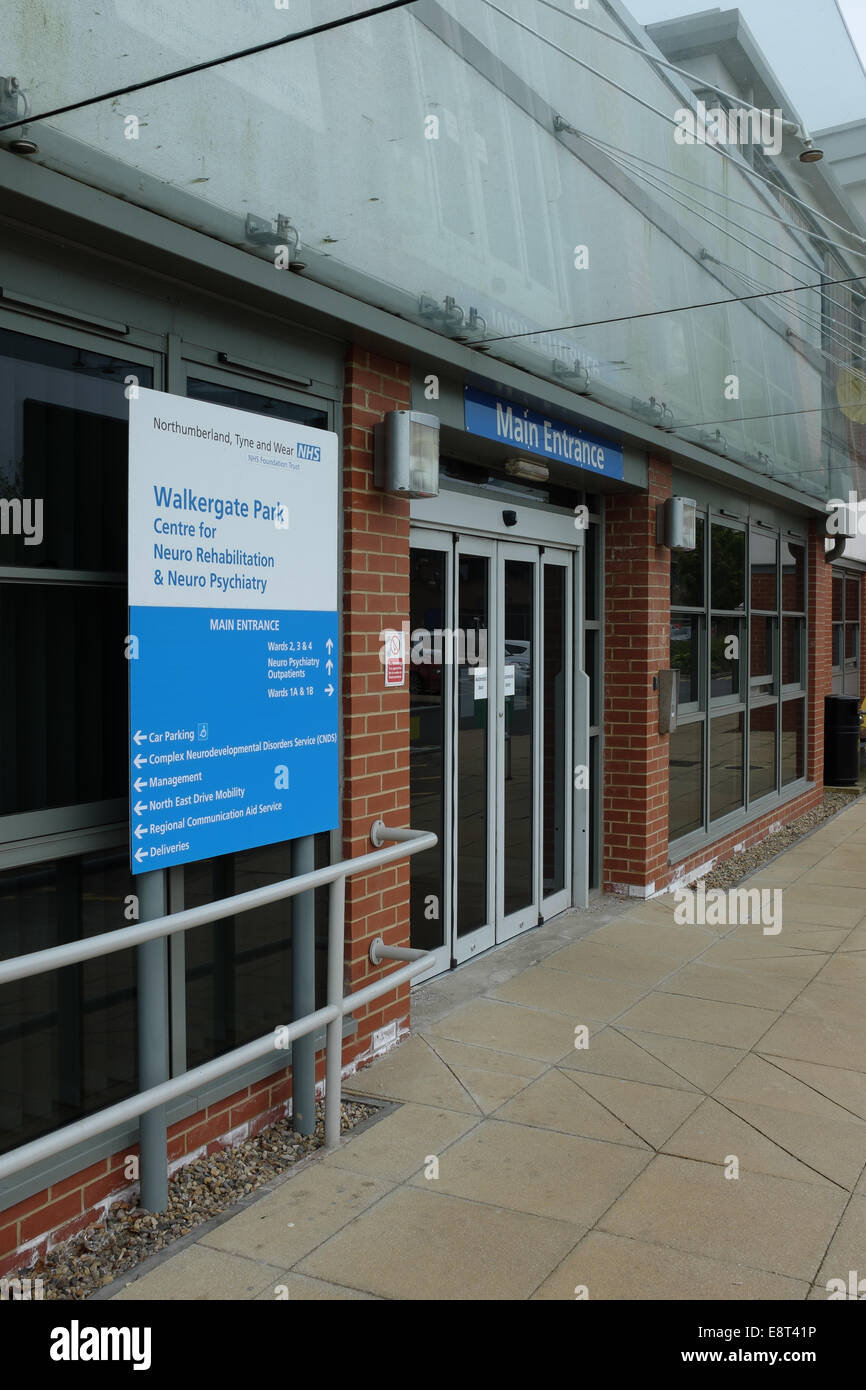 Hospital entrance doors hi-res stock photography and images - Alamy