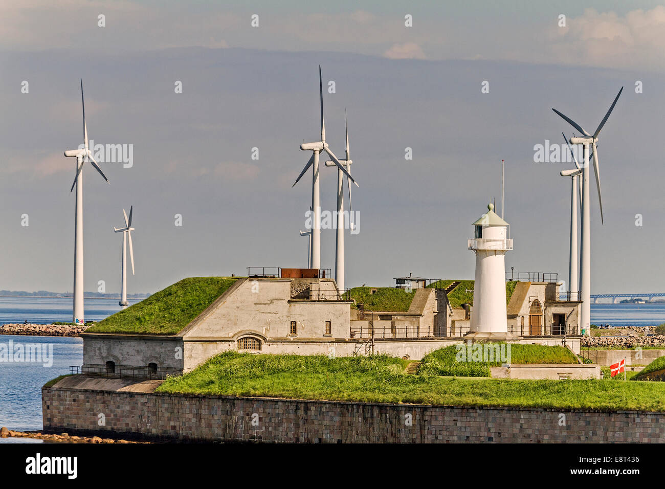 White lighthouse hi-res stock photography and images - Alamy