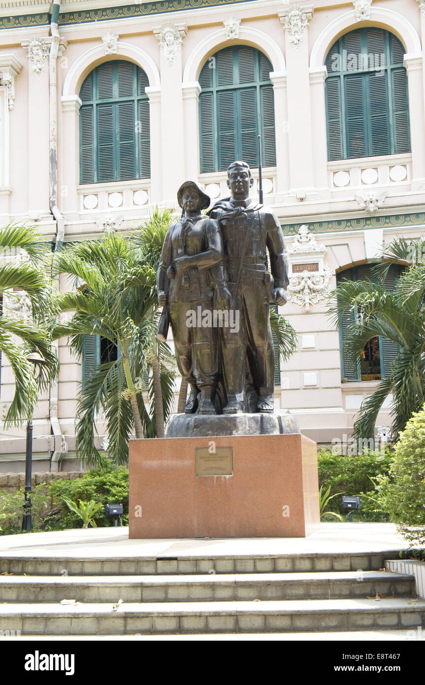 statues outside Saigon Central Post Office, Vietnam Stock Photo - Alamy