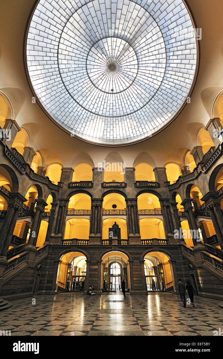 Glass dome in munich hi-res stock photography and images - Alamy