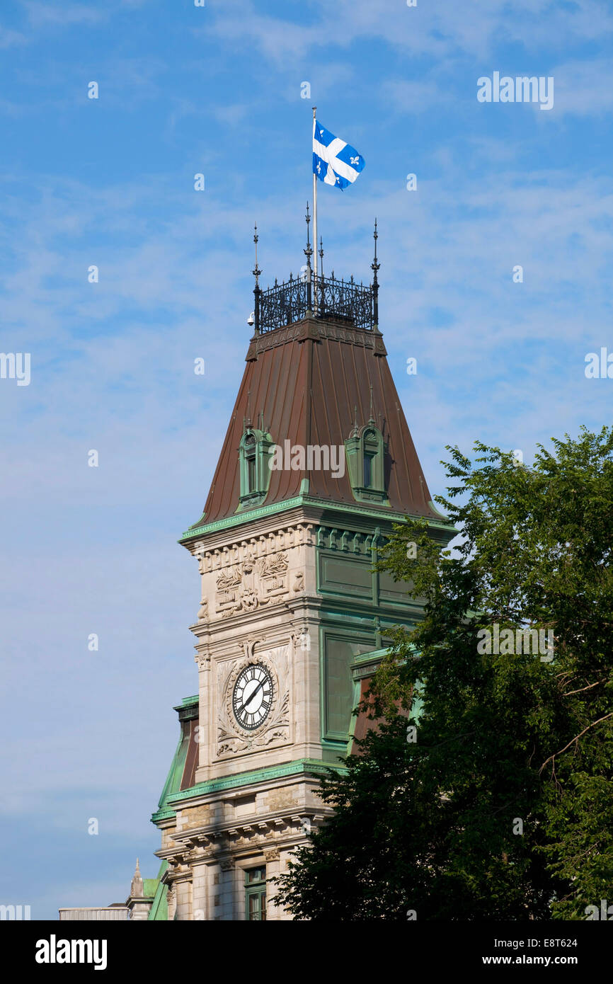 Government office building with Quebec flag, Upper Town, Quebec, Canada ...